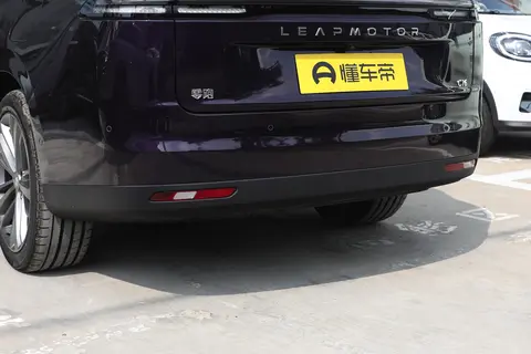 零跑C16 2025款上市，配8295芯片+800V快充，续航580km_懂车帝