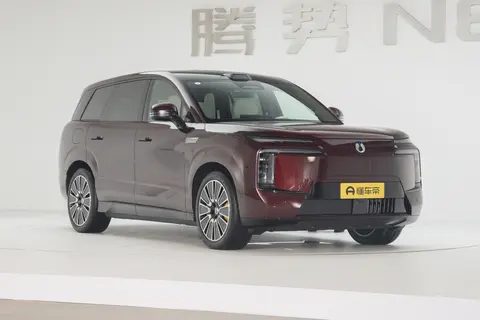腾势 N8L DM 大六座 SUV，承包全家人的舒适出行_懂车帝
