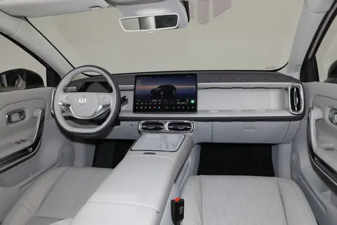 零跑 B01 实测：10 万级轿车，激光雷达和 550km 续航能兼得吗？_懂车帝