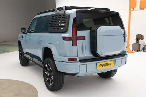 新车 | 纯电续航170公里，猛士M817最新消息，预售价32.99万元起_懂车帝