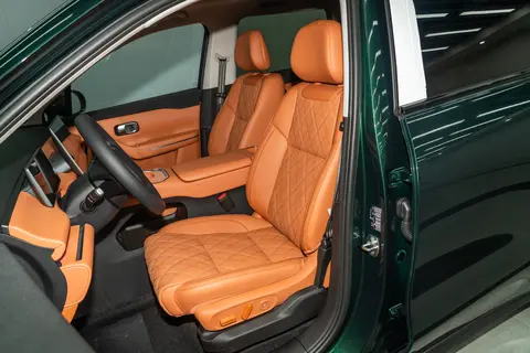 17万买SUV，激光雷达+8295芯片+800V超充，零跑C16真香！_懂车帝