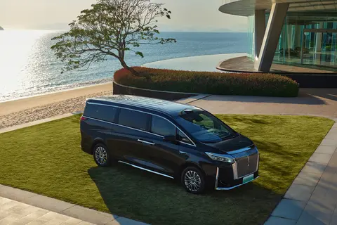 长城“杀疯了”！全新魏派高山预售仅32.98万起，家用MPV选它真香_懂车帝