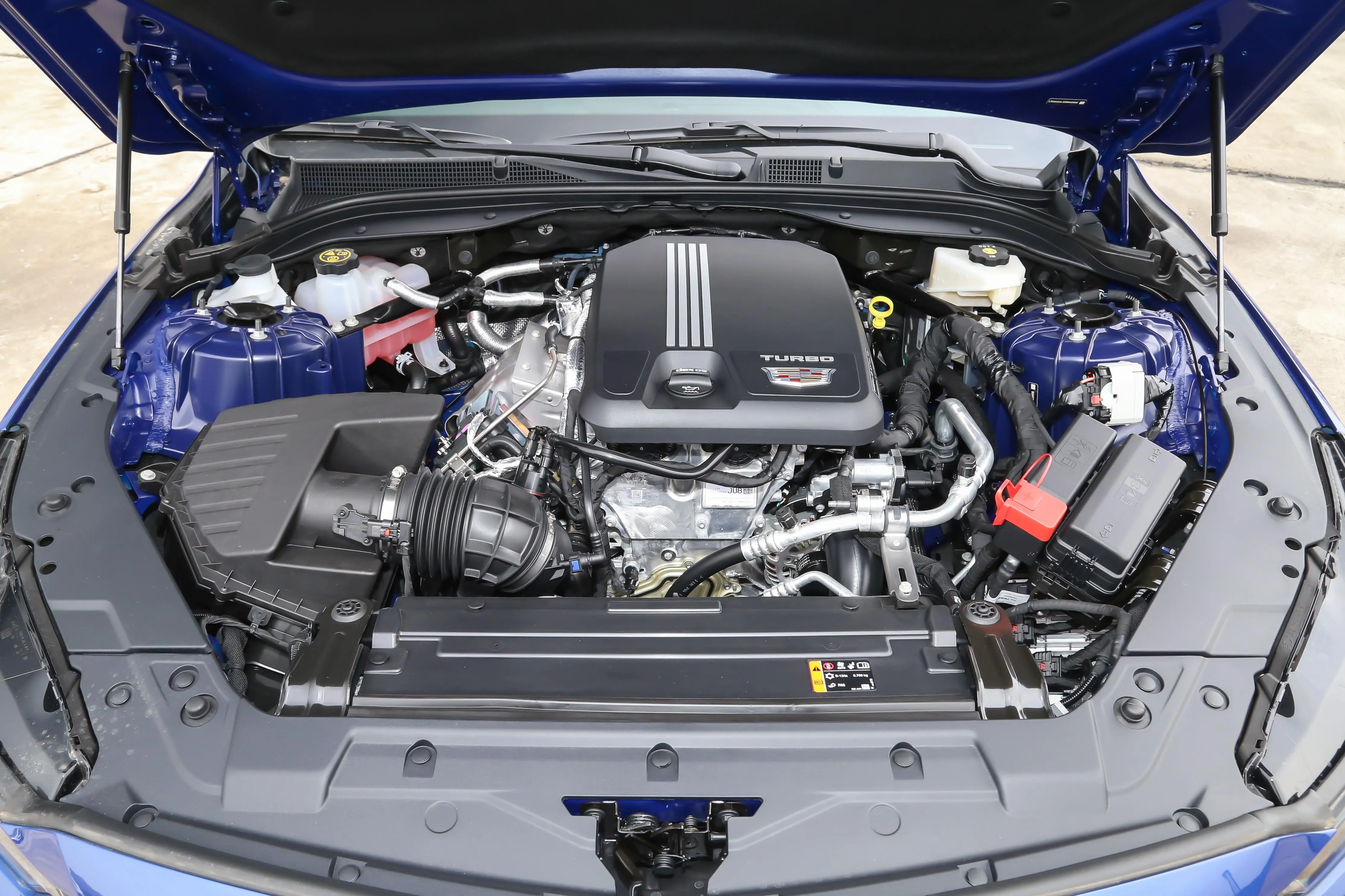 凯迪拉克CT5首保详解，做个精明的新车主_懂车帝